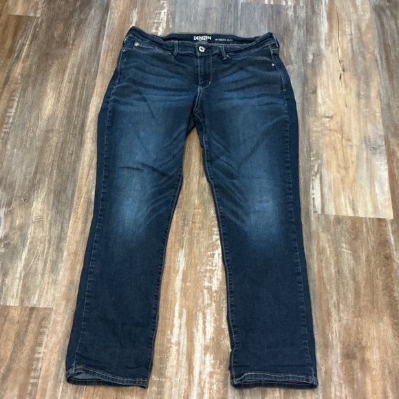 Denizen from Levi's | Jeans | Denizen From Levis Womens Dark Blue ...